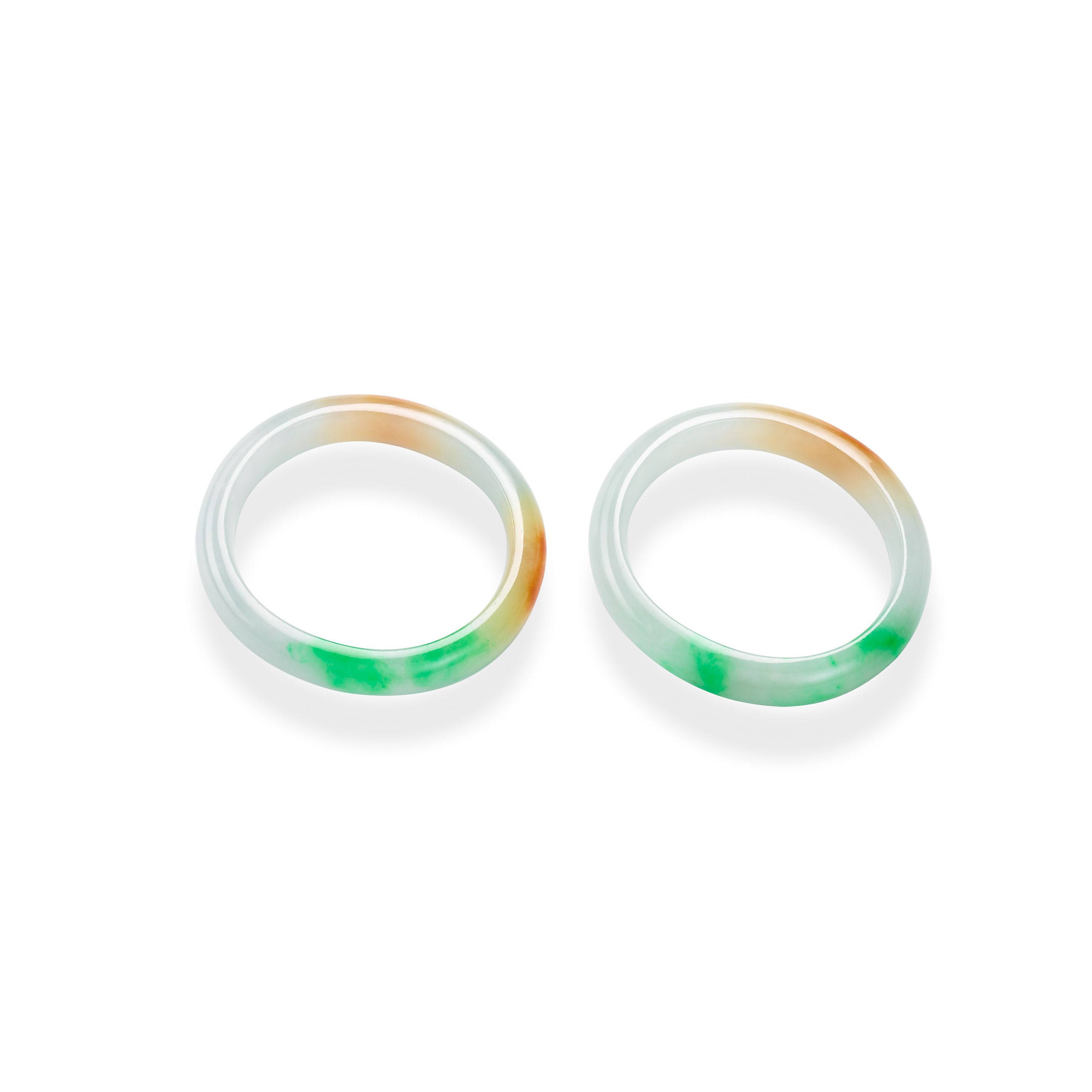 Bonhams : A pair of jadeite bangles