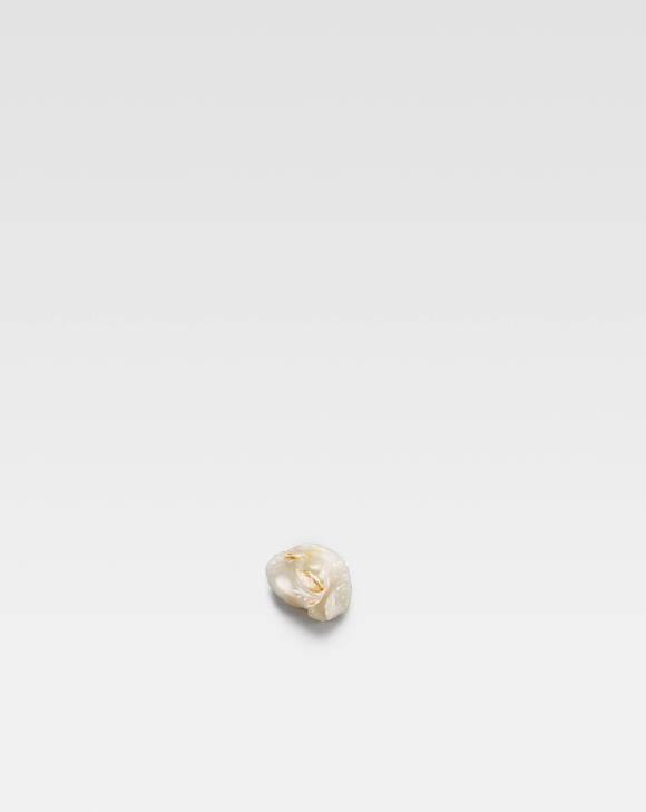 Bonhams : A fine white and russet jade 'peaches' group Qianlong (2)