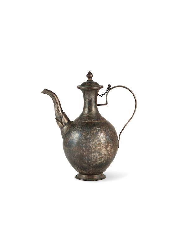 Bonhams : A bronze ewer and cover Song Dynasty or later (2)
