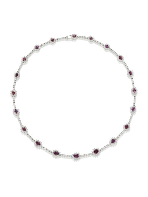 Bonhams : AN ALEXANDRITE CHRYSOBERYL AND DIAMOND NECKLACE