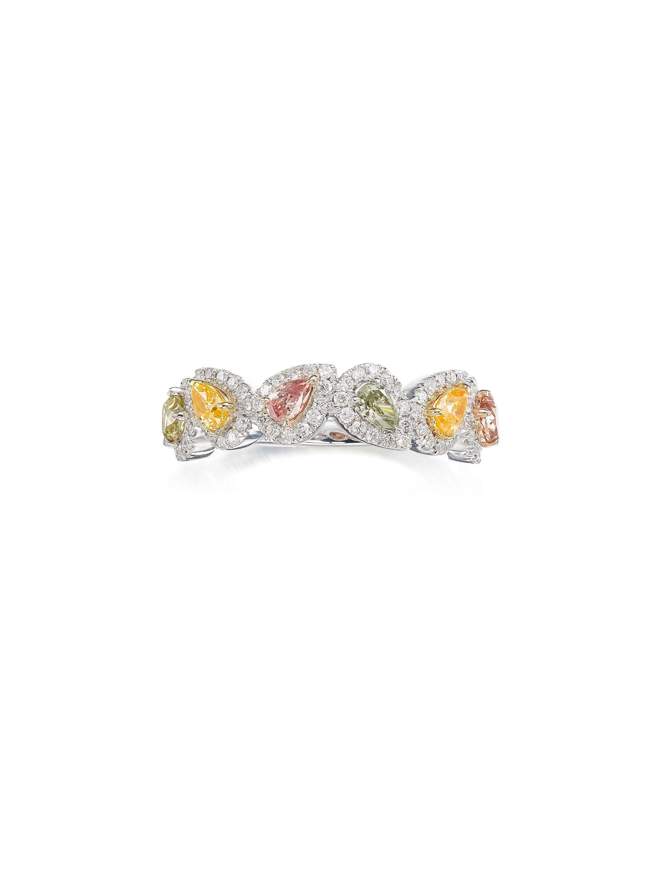 Bonhams : A COLOURED DIAMOND AND DIAMOND RING