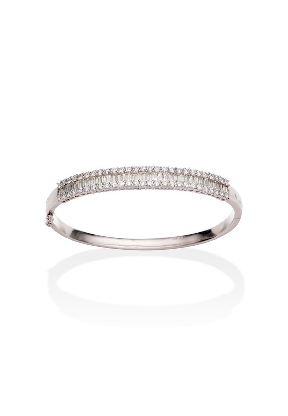 Bonhams : DIAMOND HINGED BANGLE,
