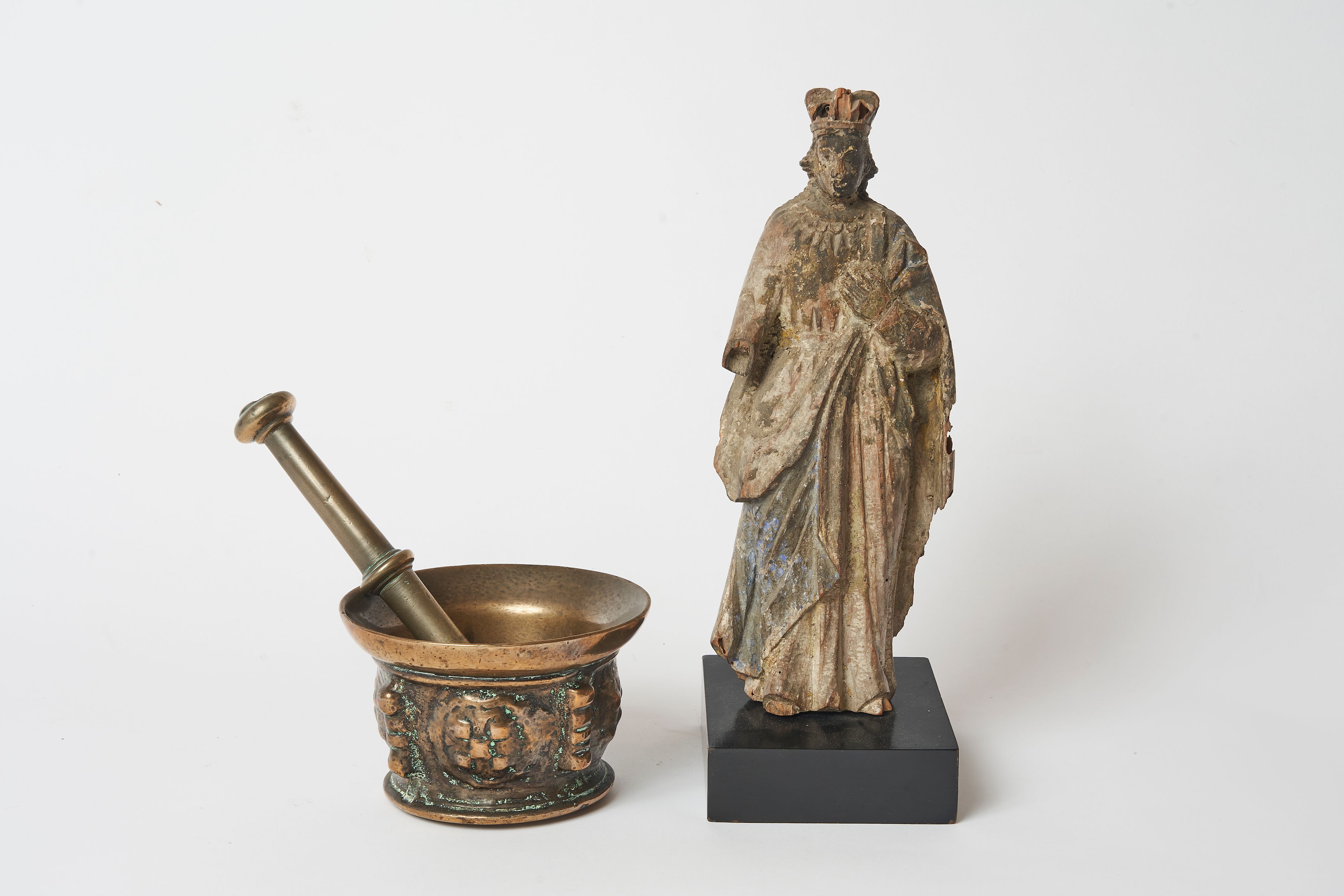 Bonhams : An early bronze mortar and pestle, Spanish, mortar height 9.0 ...