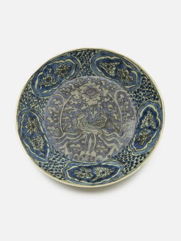 Bonhams : A Zhangzhou-ware blue and white 'phoenix' plate 16th/ 17th ...