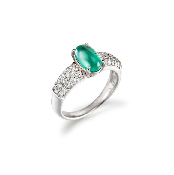Bonhams : CAT'S-EYE EMERALD AND DIAMOND RING