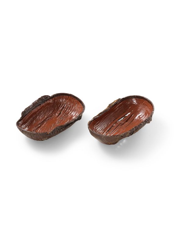 Bonhams : A PAIR OF PAINTED LACQUER 'EAR' CUPS Han Dynasty (4)