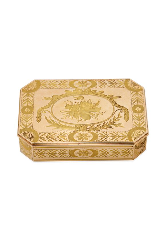 Bonhams : 15CT GOLD ENGRAVED BOX