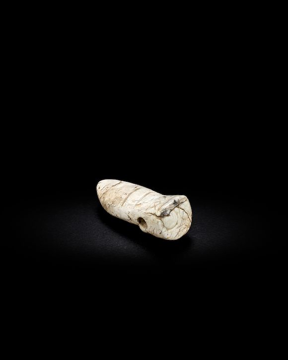 Bonhams : A CALCIFIED JADE CICADA Neolithic Period, Hongshan Culture